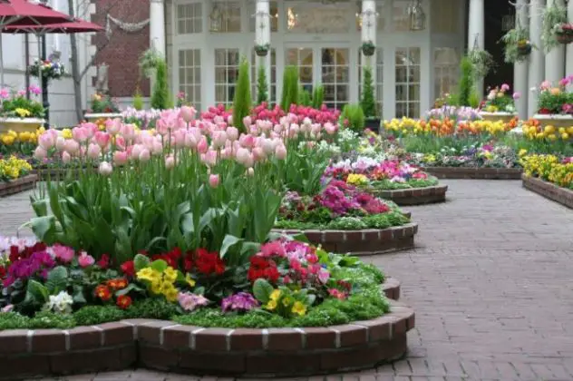 18 Brick Garden Edging Ideas That Looks Amazing Gardenoid