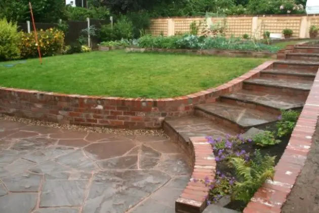 18 Brick Garden Edging Ideas That Looks Amazing – Gardenoid